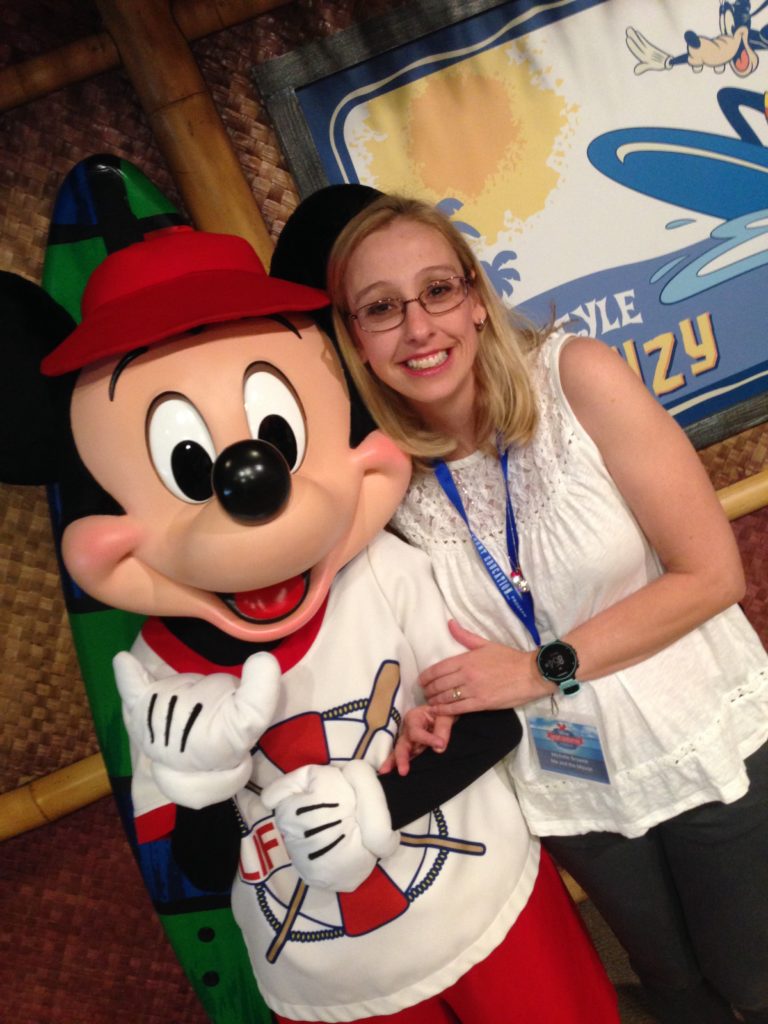 Surf’s Up! Breakfast with Mickey and Friends Review - Me and the Mouse ...